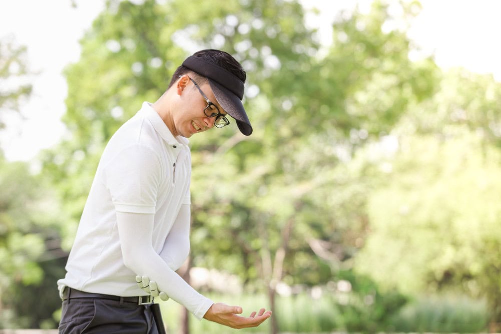 Golf elbow : causes, symptômes et solutions pour guérir - francegolf.fr